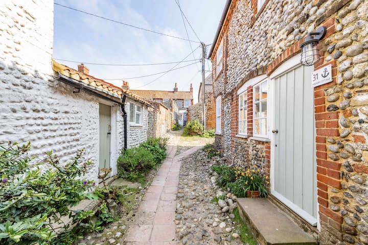 Anchor Cottage, A Traditional Cottage In Blakeney - Blakeney