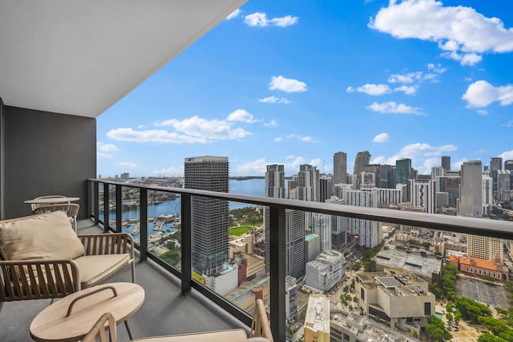 Panoramic Views | Premier Downtown Escape - Miami