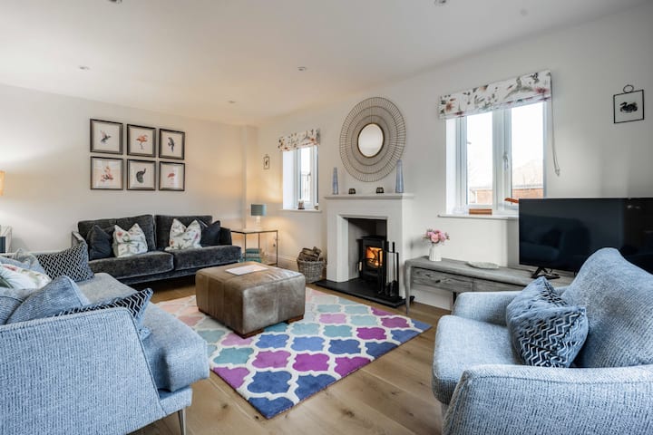 Fiddlers Hide, A Beautiful Modern Home - Blakeney