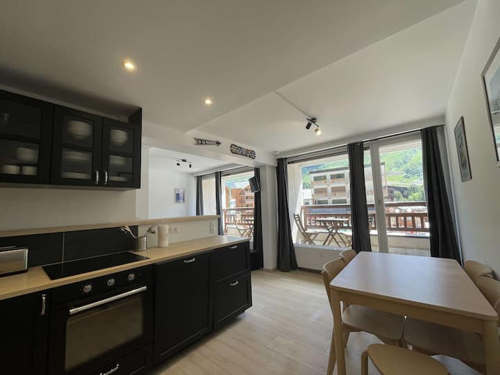 Cosy T3 Au Cœur De La Station Face Aux Pistes - Les Deux Alpes, France