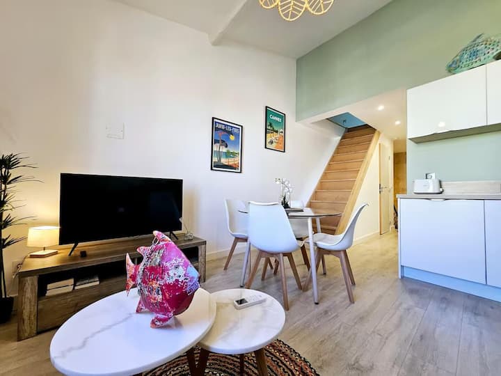 Le Dambra - Dans Le Vieil Antibes - Antibes