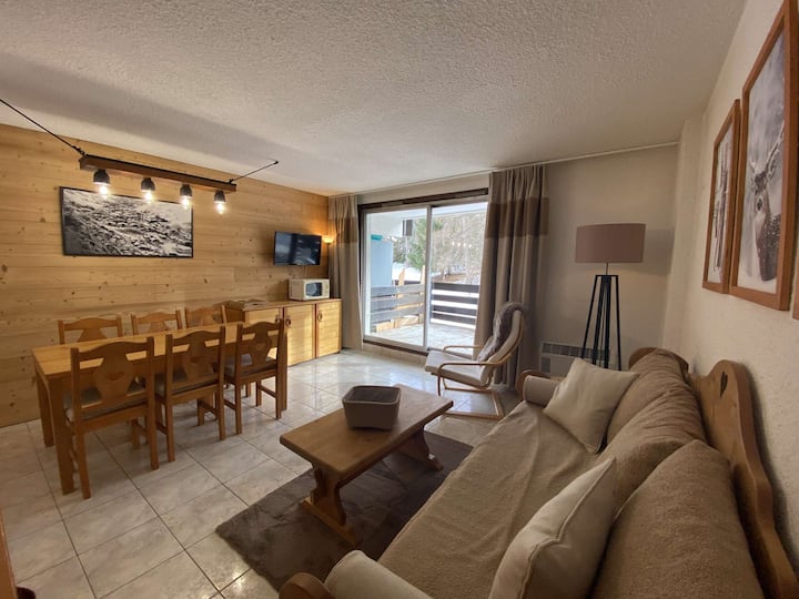 Appartement Chaleureux Style Montagne, Situé Dans - L'Alpe d'Huez
