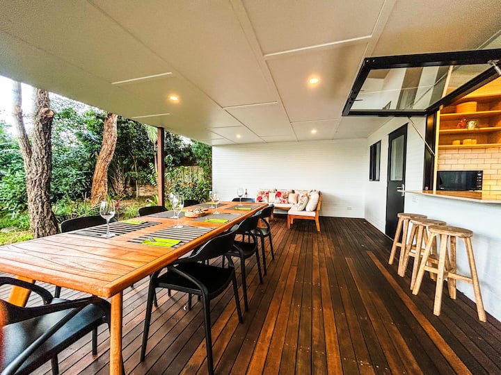 Pet Friendly Sapphire House - Diamond Beach