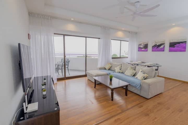 3br Beachfront Apartment In Batu Ferringhi - Teluk Bahang