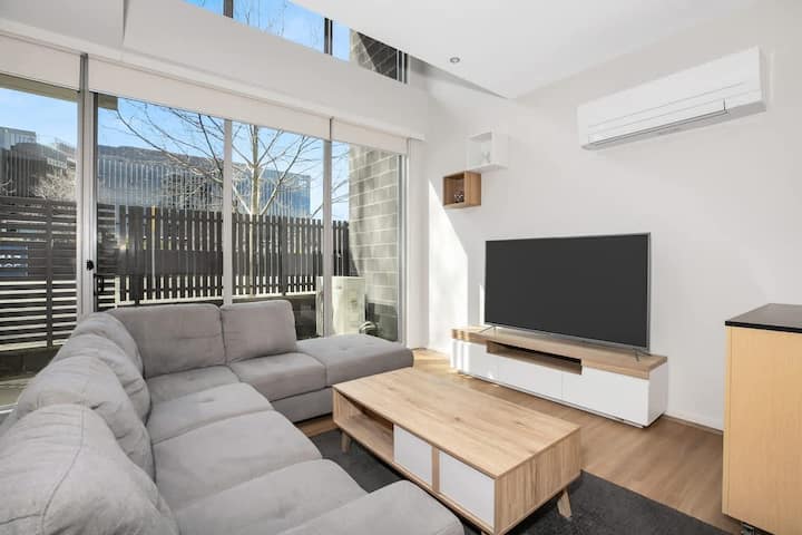 A Stylish Experience On London - Canberra