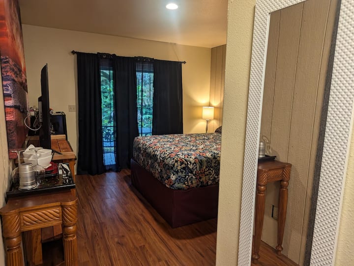 Family Suite #4 - 2 Rooms And Hot Tub In Volcano - Volcano, HI