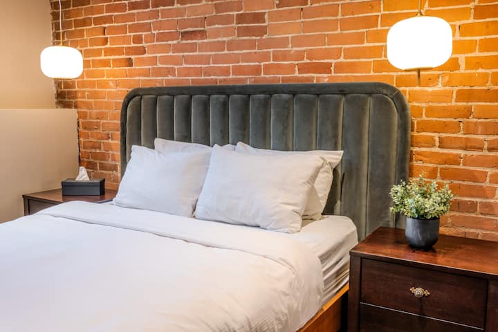 Boutique Hotel Quartier Latin - Room 102 - Montreal