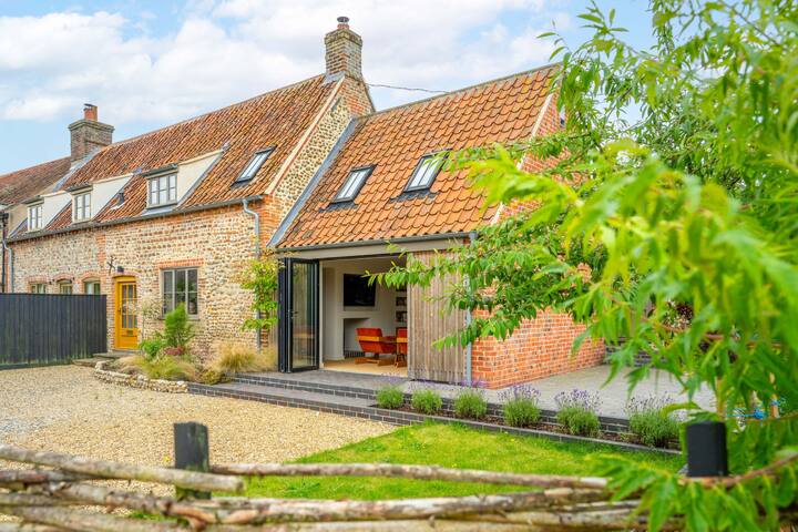 Monarc House (Sleeps 2) By Big Skies Cottages - Sheringham