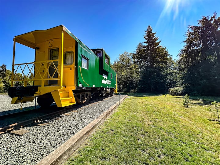 Railway Getaway: Charming Caboose By Nature - Port Angeles, Washington