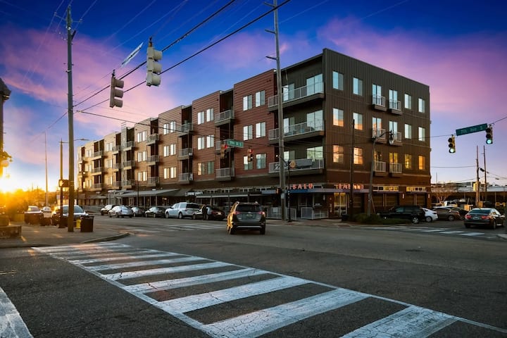 Stylish 2-bedroom, 2-bath Apartment In Lakeview! - 伯明罕