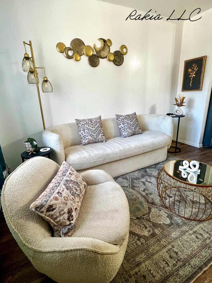 Charming  Apartment. Just Blocks To Downtown - Boathouse District - Oklahoma City