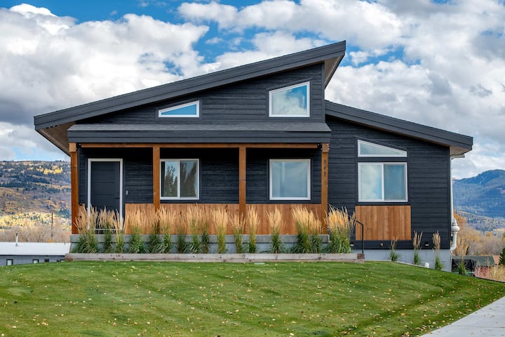 Targhee Terrace: Modern Mountain Escape W/ Views - Driggs, ID