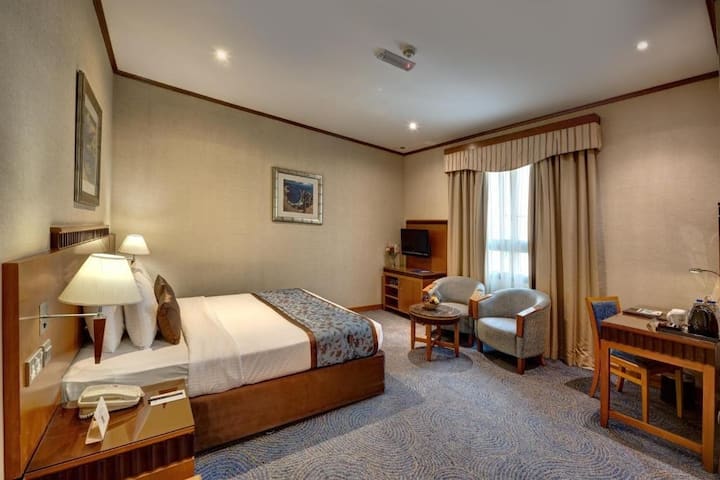 Superior Room Near Mashreq Metro Ac - ドバイ