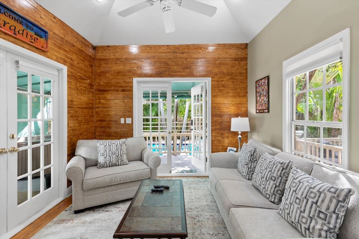 Palm Garden Retreat With Hot Tub & Prime Key West - Key West, FL