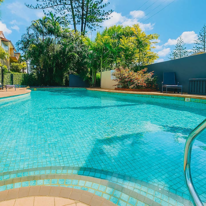 Mermaid Beach Retreat 2br: Pool&spa - Gold Coast