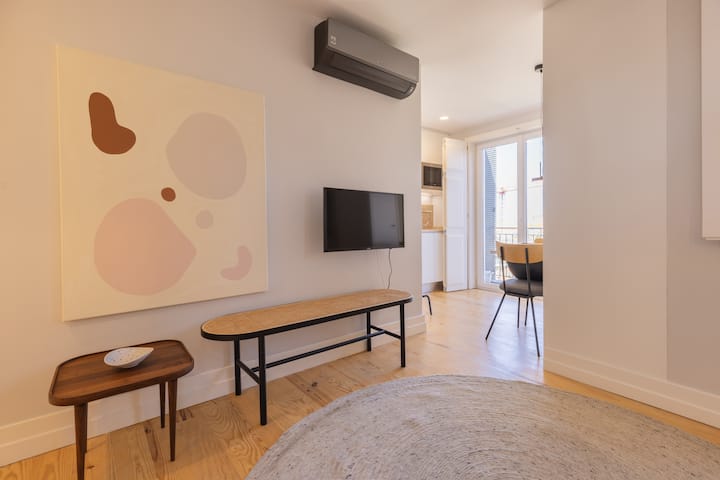 Serene & Modern Graça Apartment - Alfama