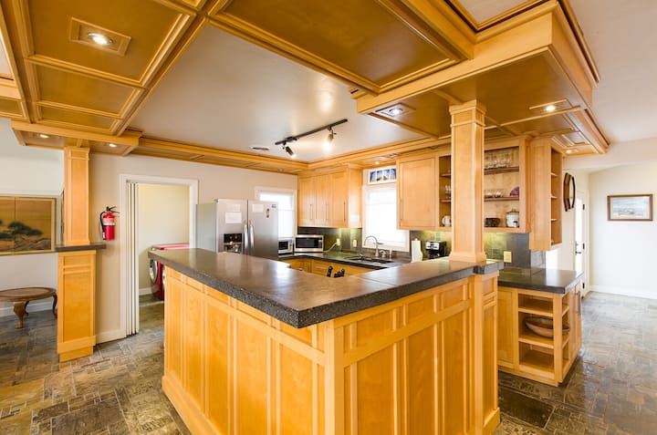 Henderson Haven-heart Of Eureka,spacious,deck/bbq - Eureka, CA