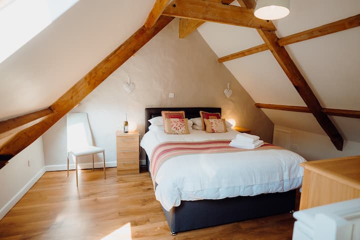 Flemish Cottage - Tenby