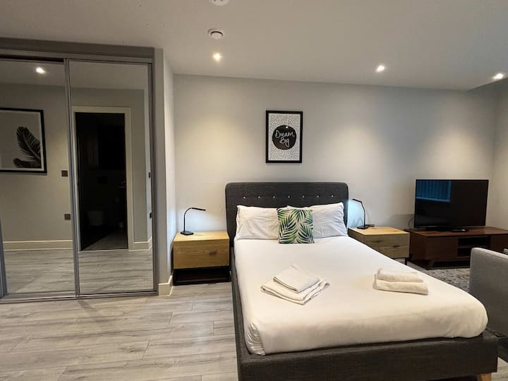 Stylish Studio In Bracknell With Free Parking - ブラックネル