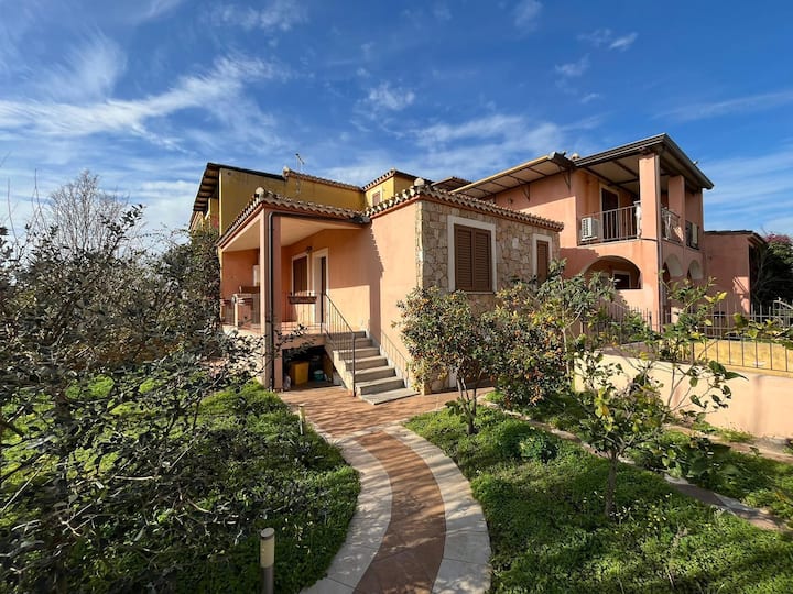 Maison-appartement-douche - Tortolì
