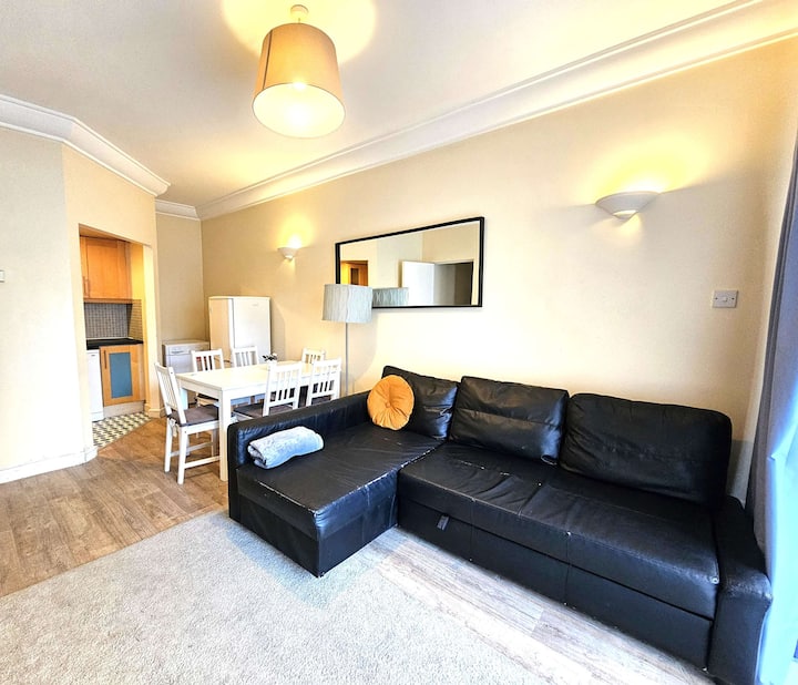 Bright 2bed Apartmt On Luas Line - Dublin