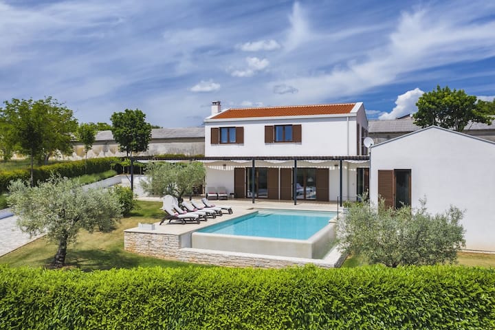 Villa Luna Rossa By Villsy - Istria
