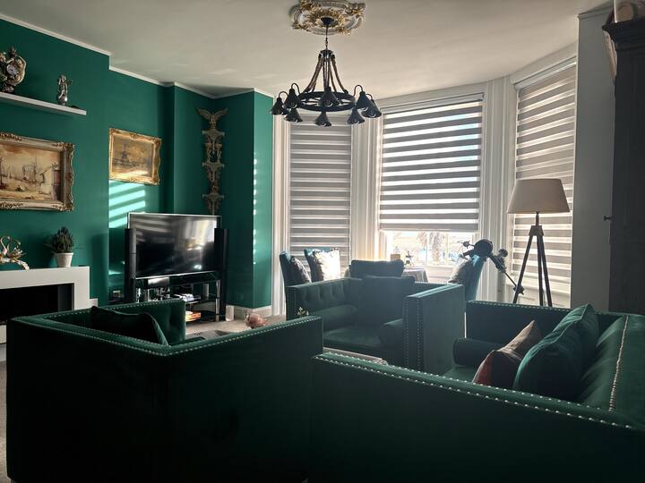 Lovely Apartment Near Town Center - Folkestone