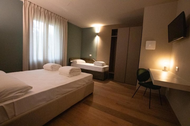Comfort Three-people Room - Imola