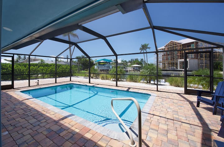 Canal Front Home-private Pool-seminole Sanctuary - 포르 마이어스 비치