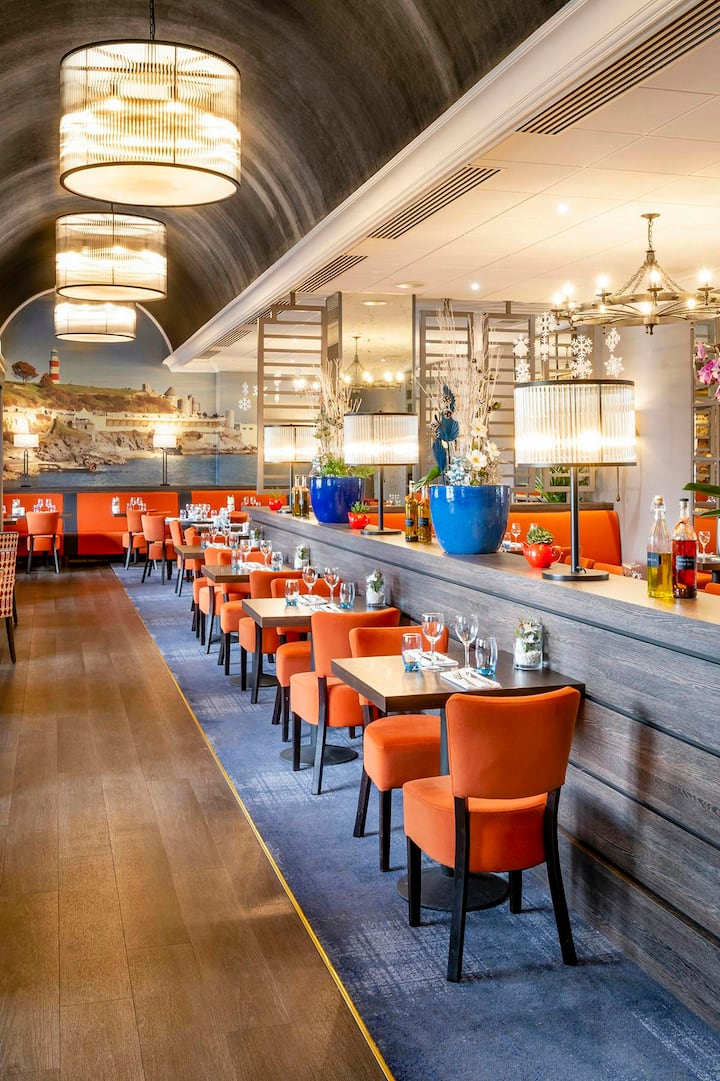 Try 50 Degrees North For Modernised Local Fare - Plymouth