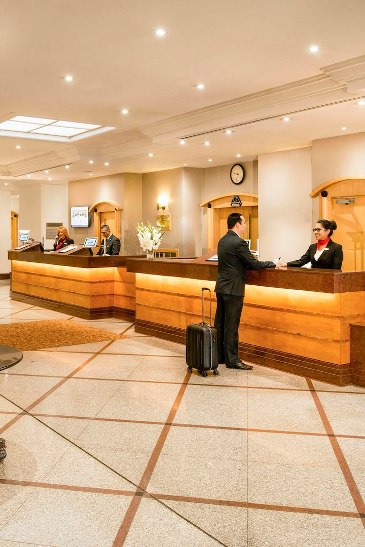 Don’t Miss The World’s Largest Inhabited Castle - Slough