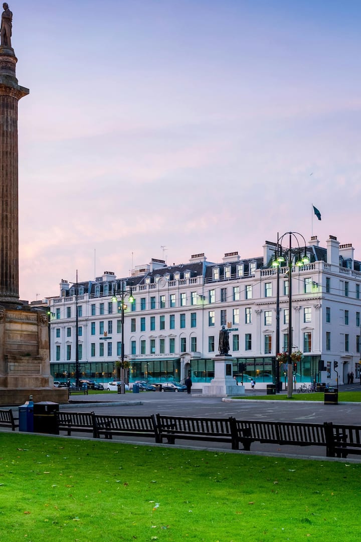 Prime Perch In The Vibrant Heart Of The City - Glasgow