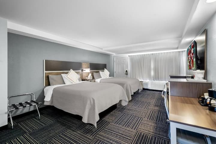 Cozy Cape Cod Stay – Walk To Dining & Beaches - Woods Hole, MA