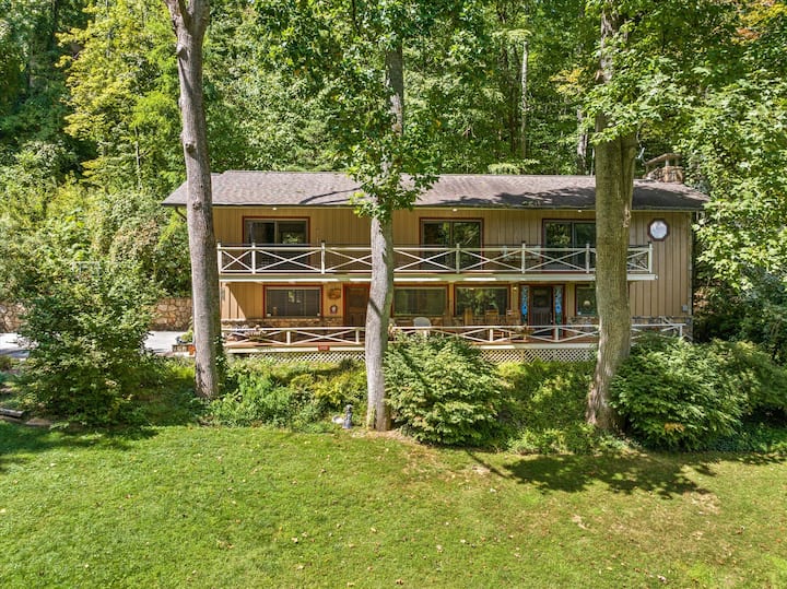 Bear Crossing - Gatlinburg, TN