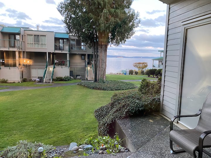 Vancouver Island Beach Getaway - Ladysmith