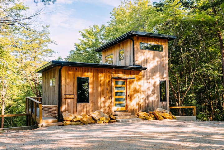 Family Farm Retreat | 2br Cabin, Hot Tub, Trails - Kentucky