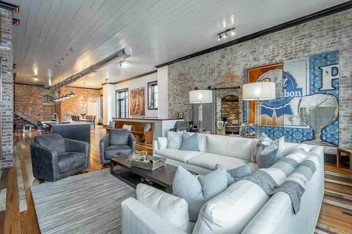 Luxury Downtown Loft: Close To Utc, Walker Theater - Lookout Mountain, GA