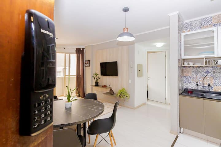 Com Garagem | Centro | Ufpr | Teatro Guaira | C145 - Curitiba