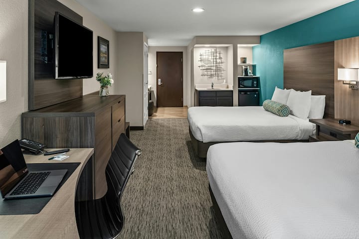 Family Mini Suite - Oakhurst, CA