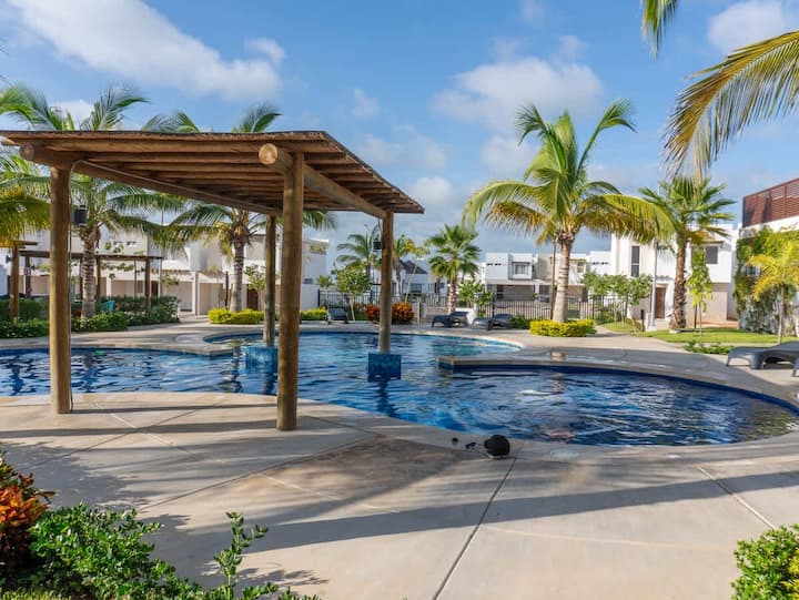 Relaxing Home With Pool – 3 Minutes To Sand & Sea - Mazatlan