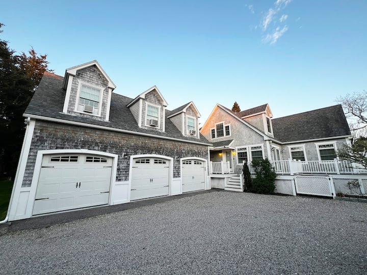 Cozy Loft - Walk To Beach - Close To Newport - Jamestown, RI