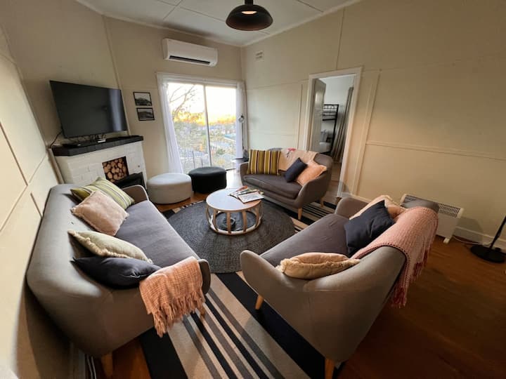 Pine Hill Cottage - Shabby Chic & Peaceful Haven - Blue Mountains