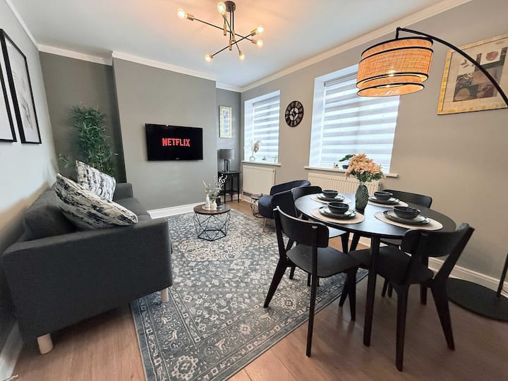 Sleeps 5, Tourist, Concerts, Matches, Free Parking - Londen