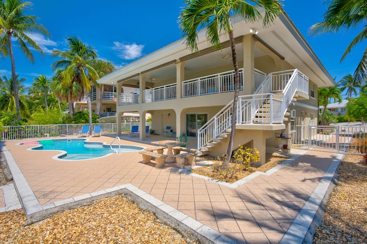 Waterfront 3 Bedroom, Private Pool! Duck Key! - The Bahamas