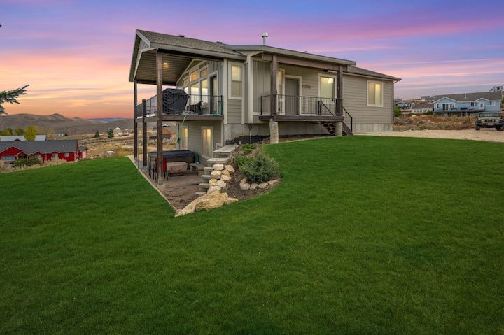 Private Hot Tub! Ideal Beach! Lake Views! - Garden, UT