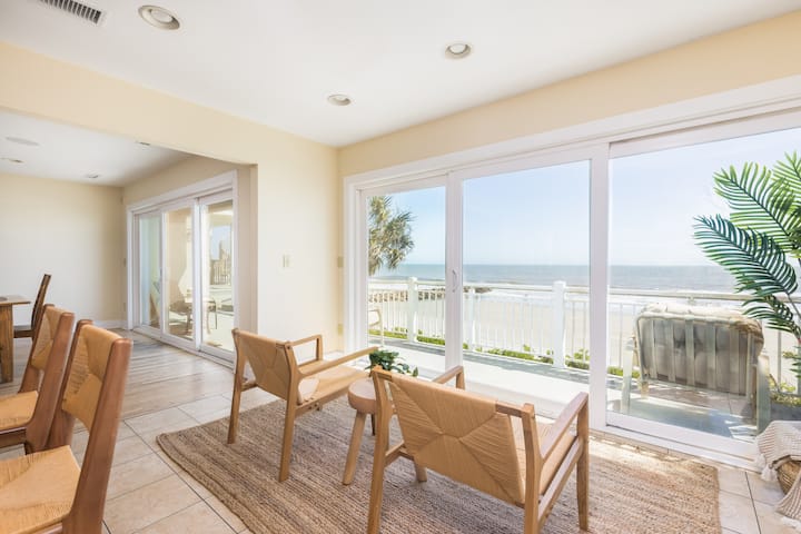 Oceanfront Home With Spectacular Views And - Folly Beach, SC