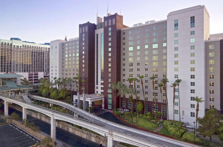 Hilton's Flamingo Resort In Las Vegas-studio - Flamingo Las Vegas Hotel & Casino