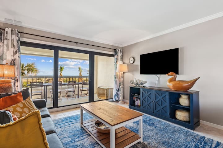 Oceanfront - Pool - Balcony - 5min Walk To Ritz - American Beach, FL