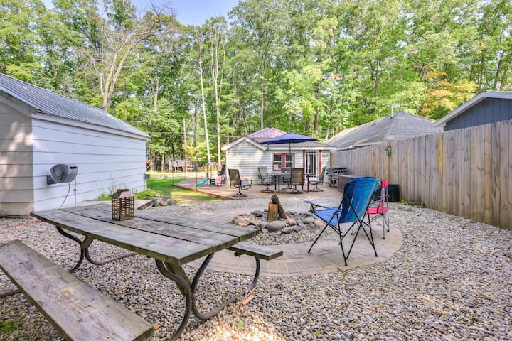 Higgins Lake Cabin - Walk To Water! - Higgins Lake, MI