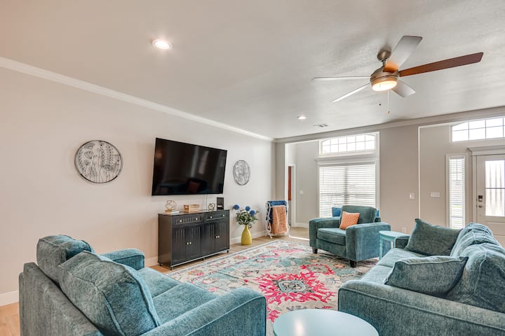 Amarillo Home W/ Hot Tub, 7 Mi To Wolflin Square! - Amarillo, TX